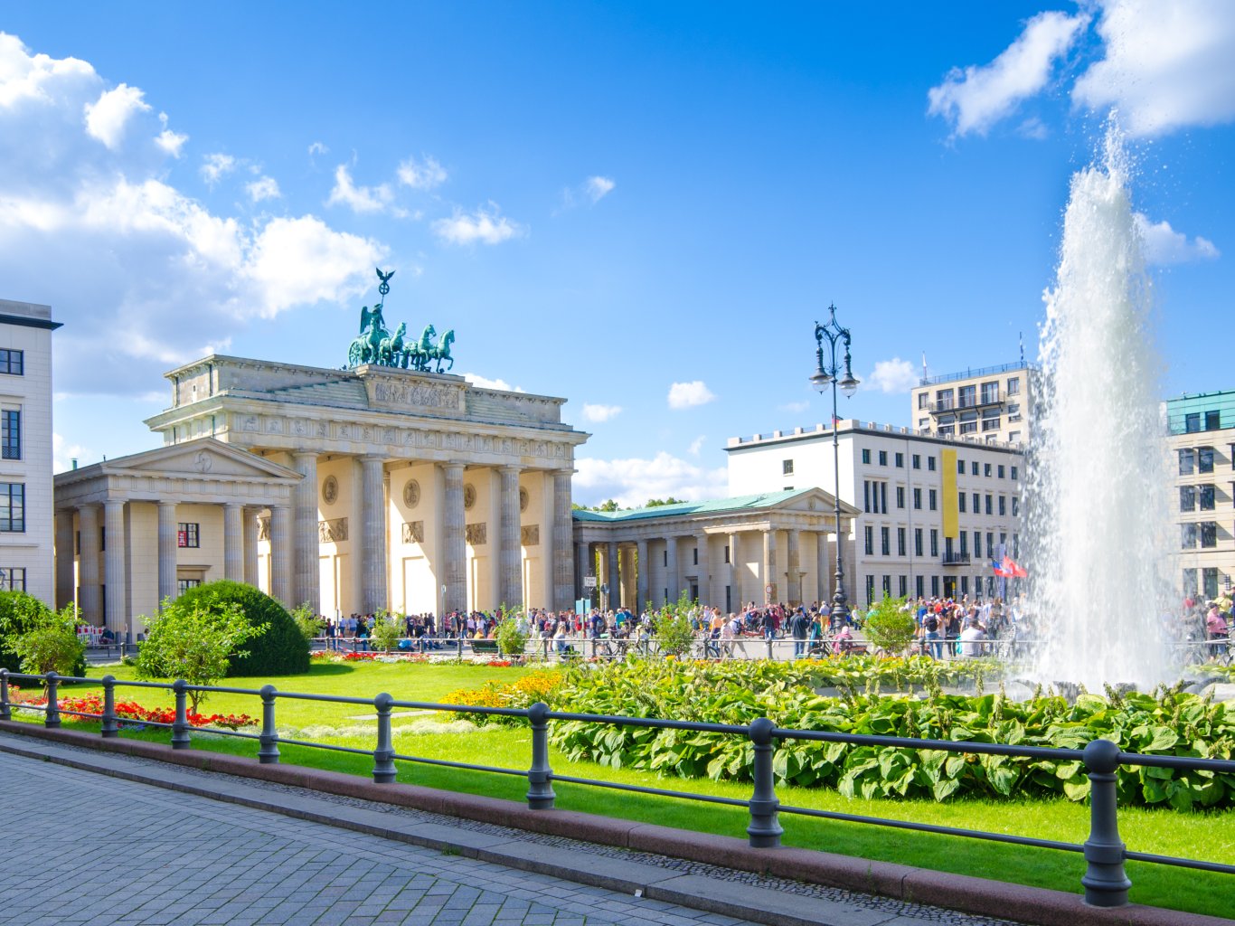 Northern Allure And Metropolitan Style | VIVA Cruises