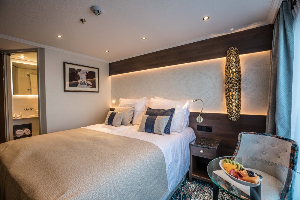 MS GEORGE ELIOT | VIVA RIVERSIDE